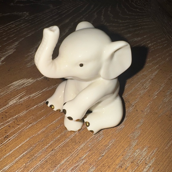 Lenox | Art | Lenox Miniature Porcelain Elephant Gold Trim Sits With ...